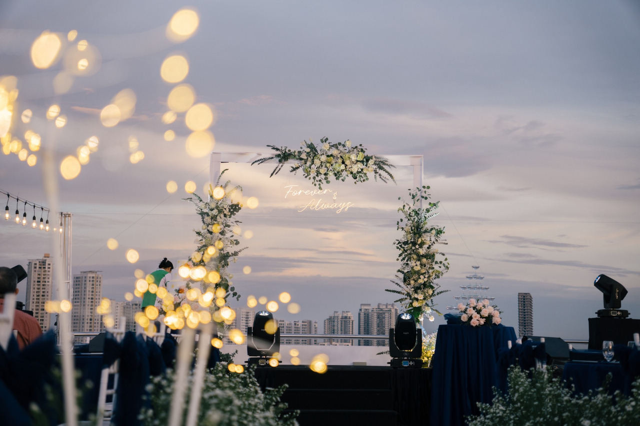 MOONLIGHT ROOFTOP - KHÔNG GIAN ÔM TRỌN NÉT THƠ MỘNG CỦA MÂY TRỜI | SSMC