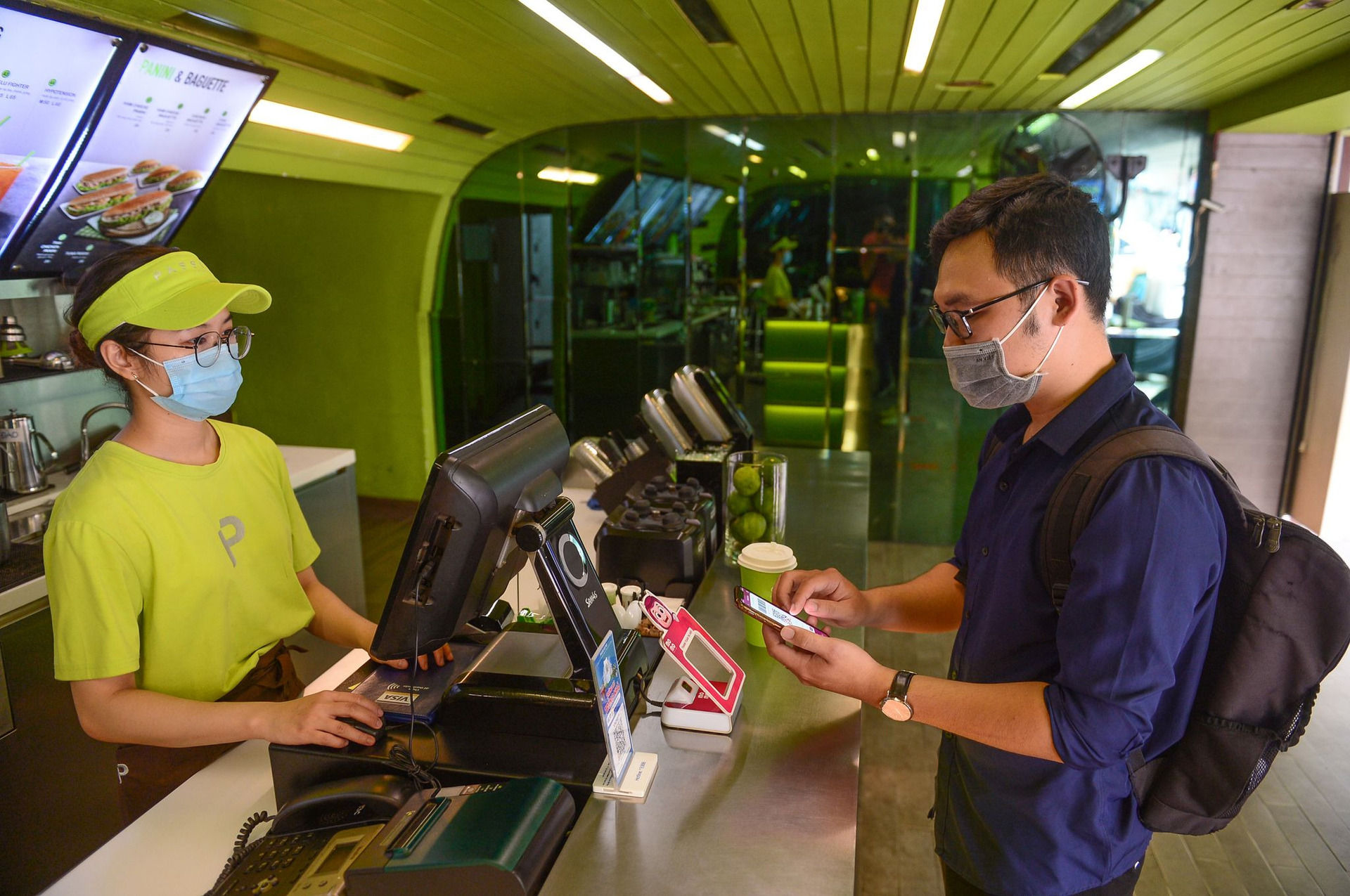 The Smart Way to Pay in Vietnam: Cash, Cards and eWallets