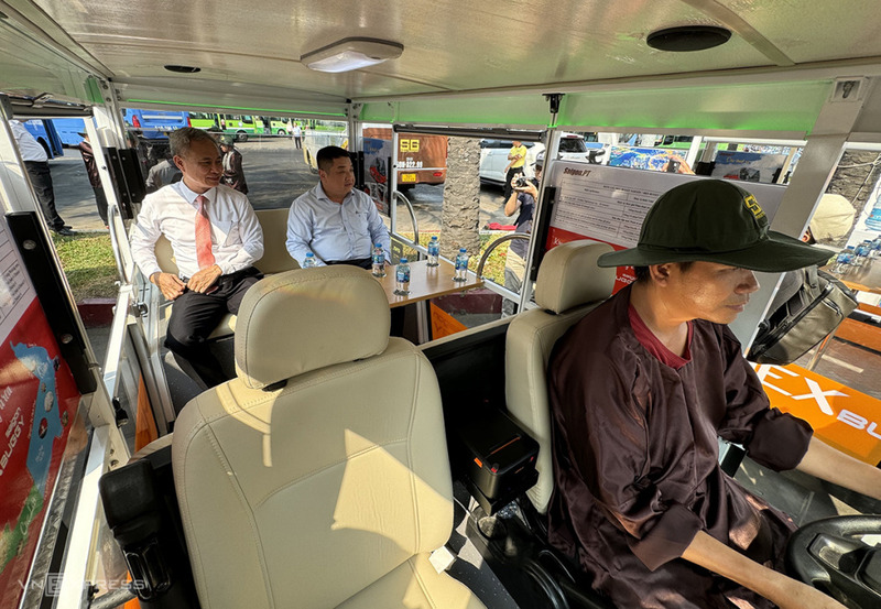 Ho Chi Minh City Launches Electric Buggies: A New Era of Urban Sightseeing!